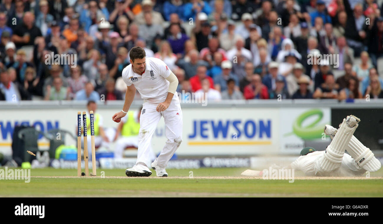 Steve james england cricket hi-res stock photography and images - Alamy