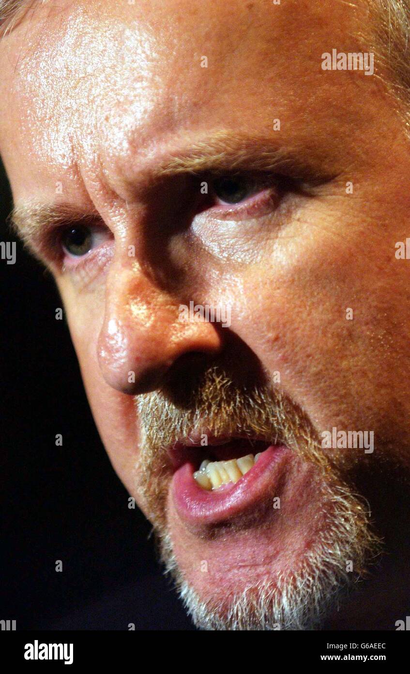 Cameron - Ghosts of the Abyss Stock Photo - Alamy