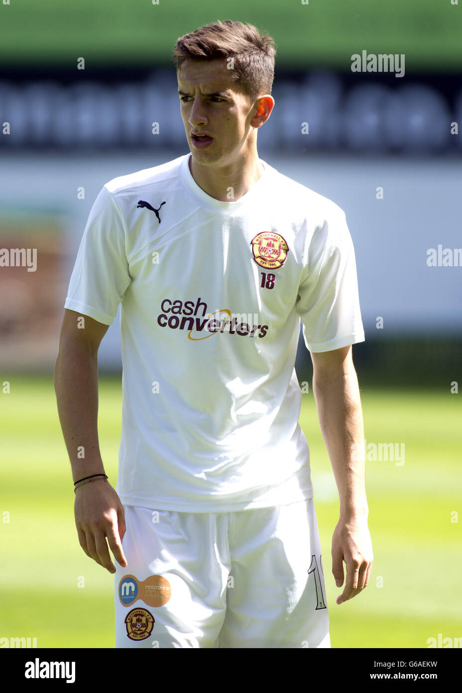 Scottish premier league match easter road hi-res stock photography and ...