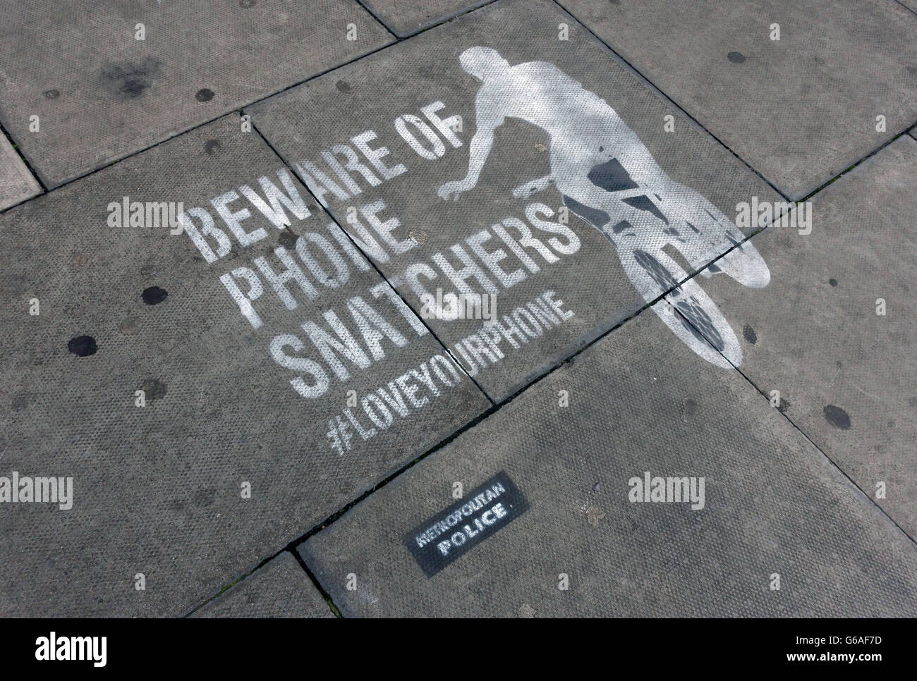 Beware of Phone Snatchers warning by Metropolitan Police stencilled on ...