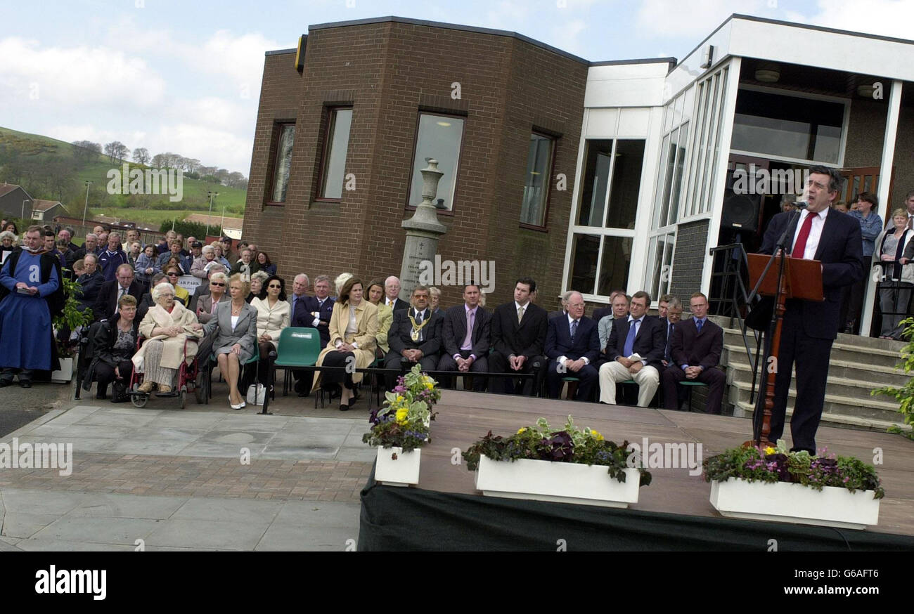 Jim Baxter Statue High Resolution Stock Photography and Images - Alamy