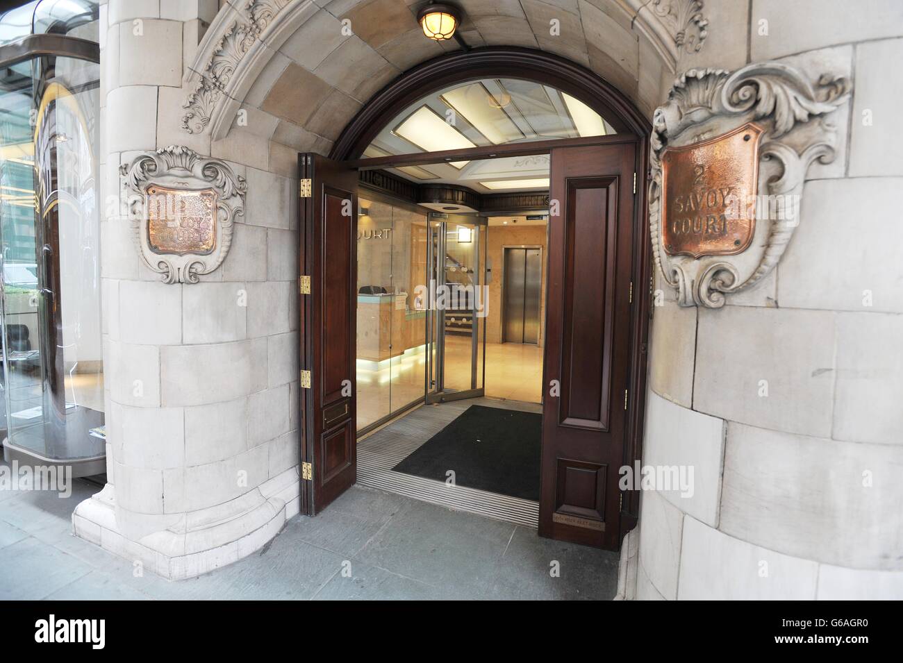 Located on 1st floor 2 savoy court hi-res stock photography and images ...