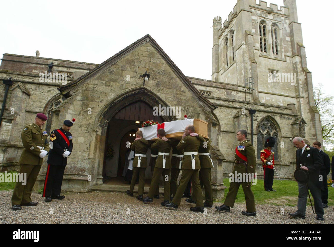 1st battalion royal regiment fusiliers arrives all saints church hi-res stock photography and ...