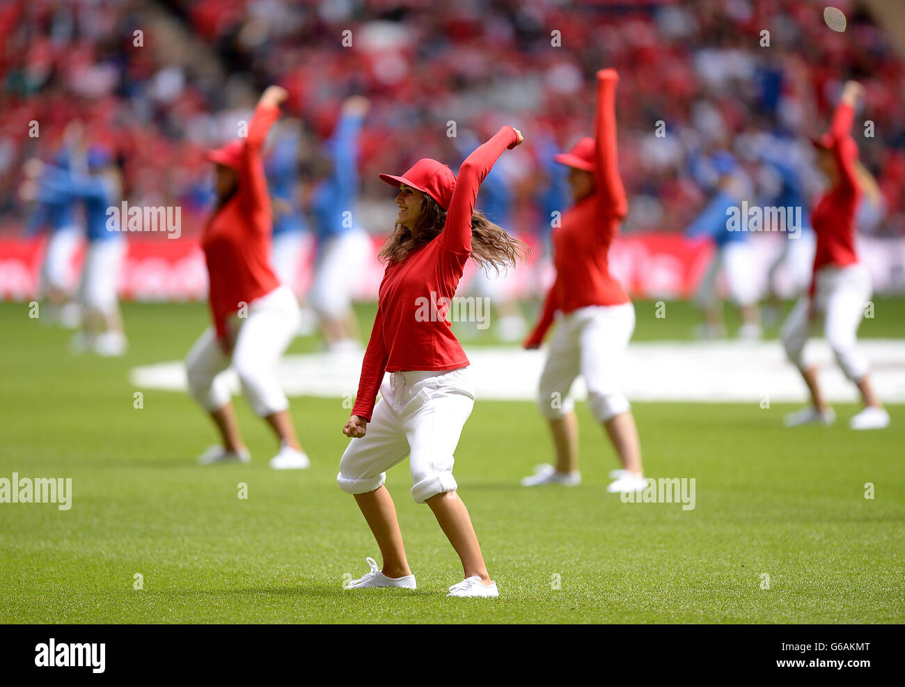 Community shield wembley view hi-res stock photography and images - Alamy