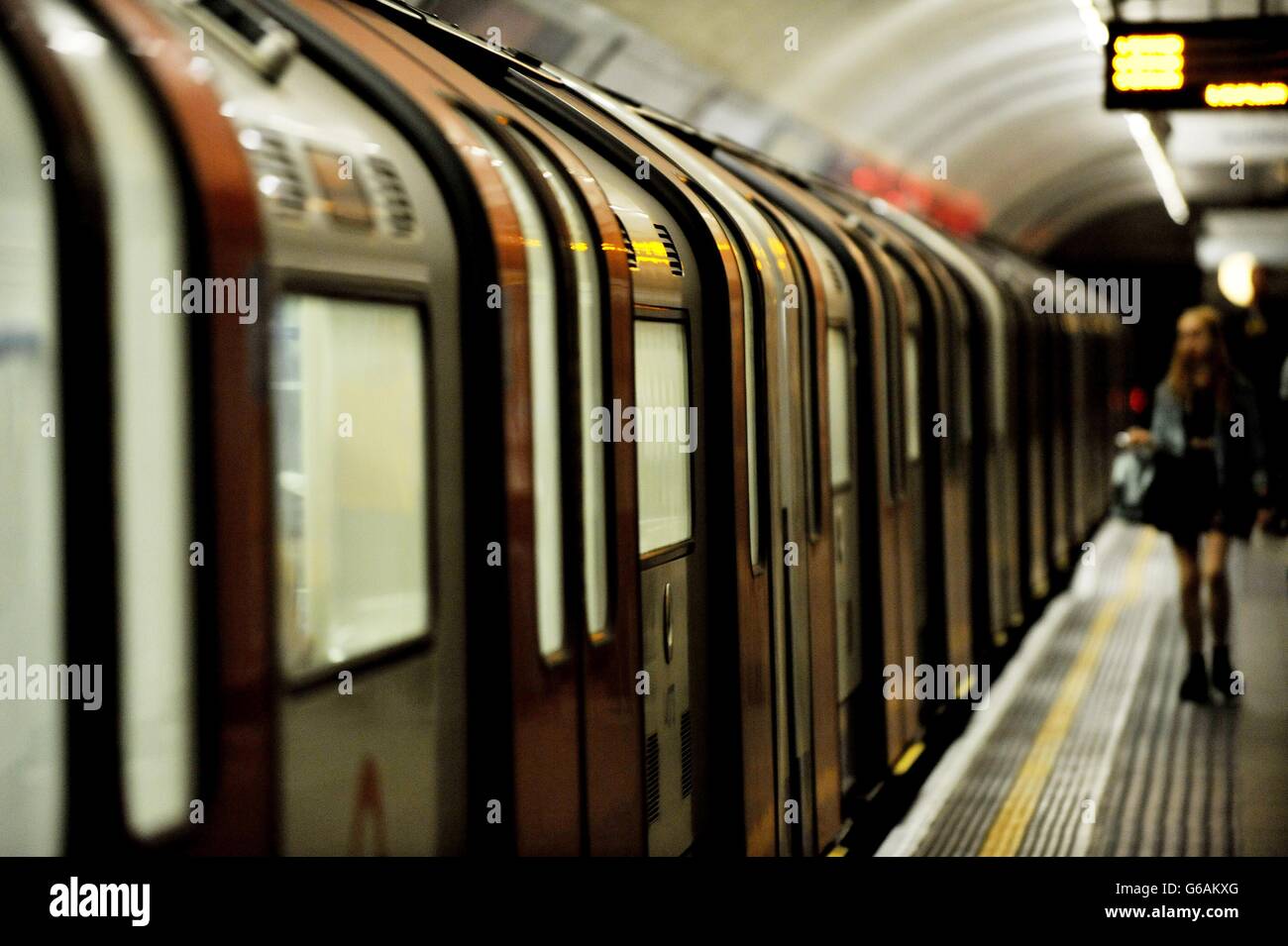 Northern line london underground train hi-res stock photography and ...