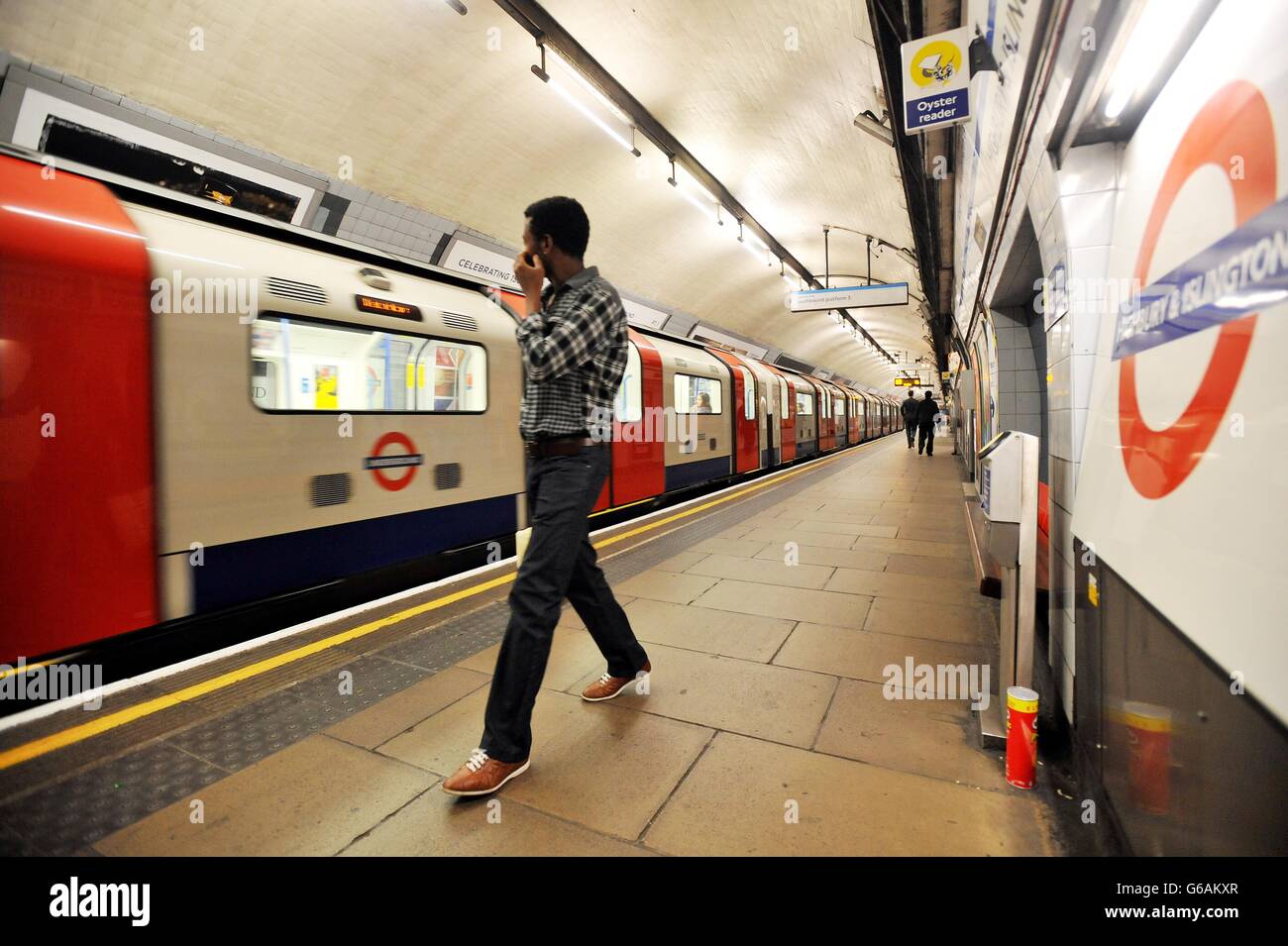 Victoria line stock underground train hi-res stock photography and ...
