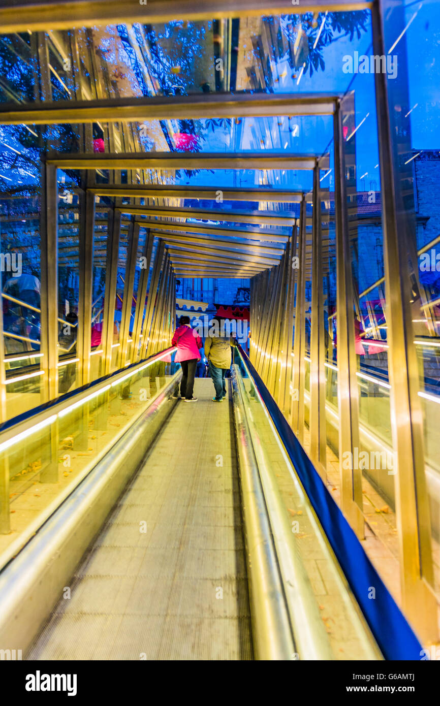 Outdoor escalators hi-res stock photography and images - Alamy