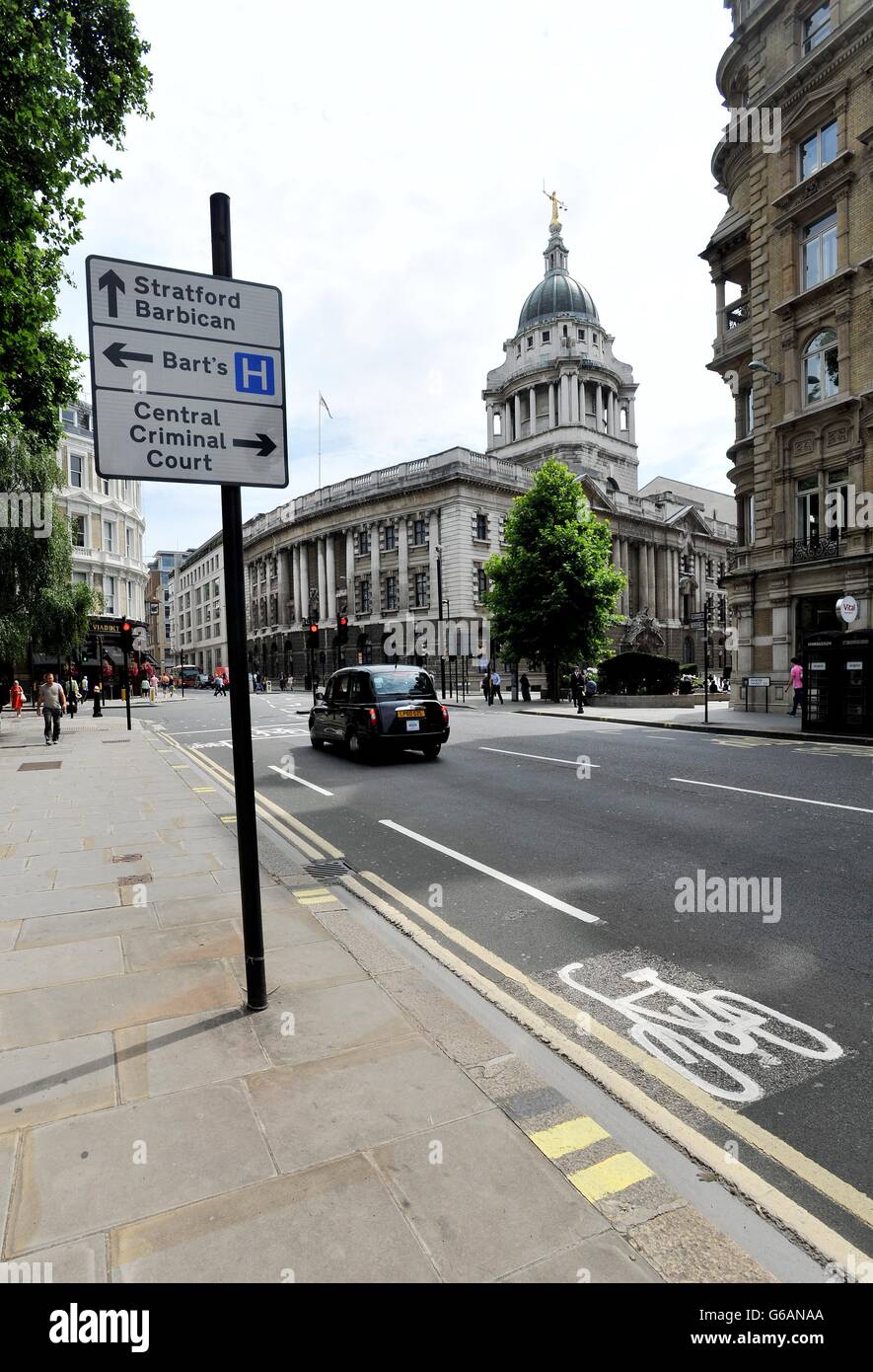 The Central Criminal Court also referred to as the Old Bailey, on Old ...