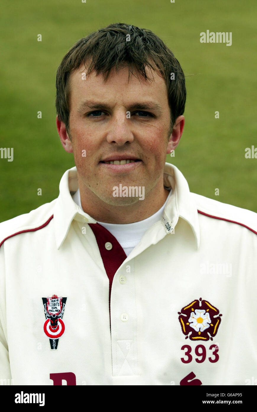 Northants cricket player graeme swann hi-res stock photography and ...