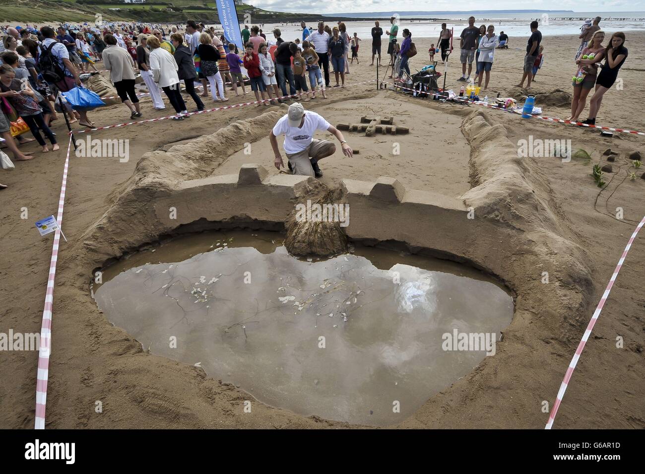 Sandcastle competition hi-res stock photography and images - Alamy