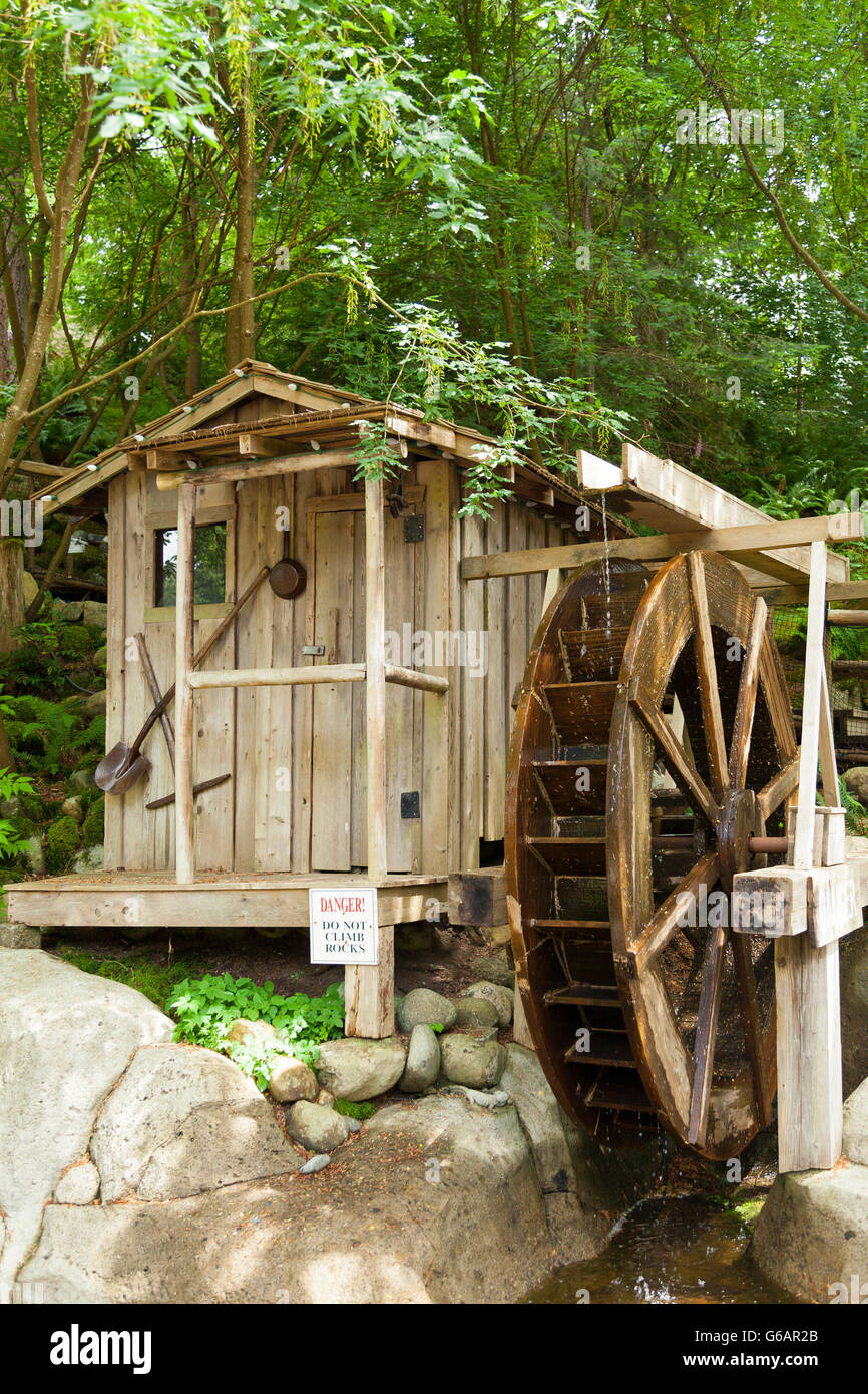 A functioning water wheel in Vancouver, Canada Stock Photo - Alamy