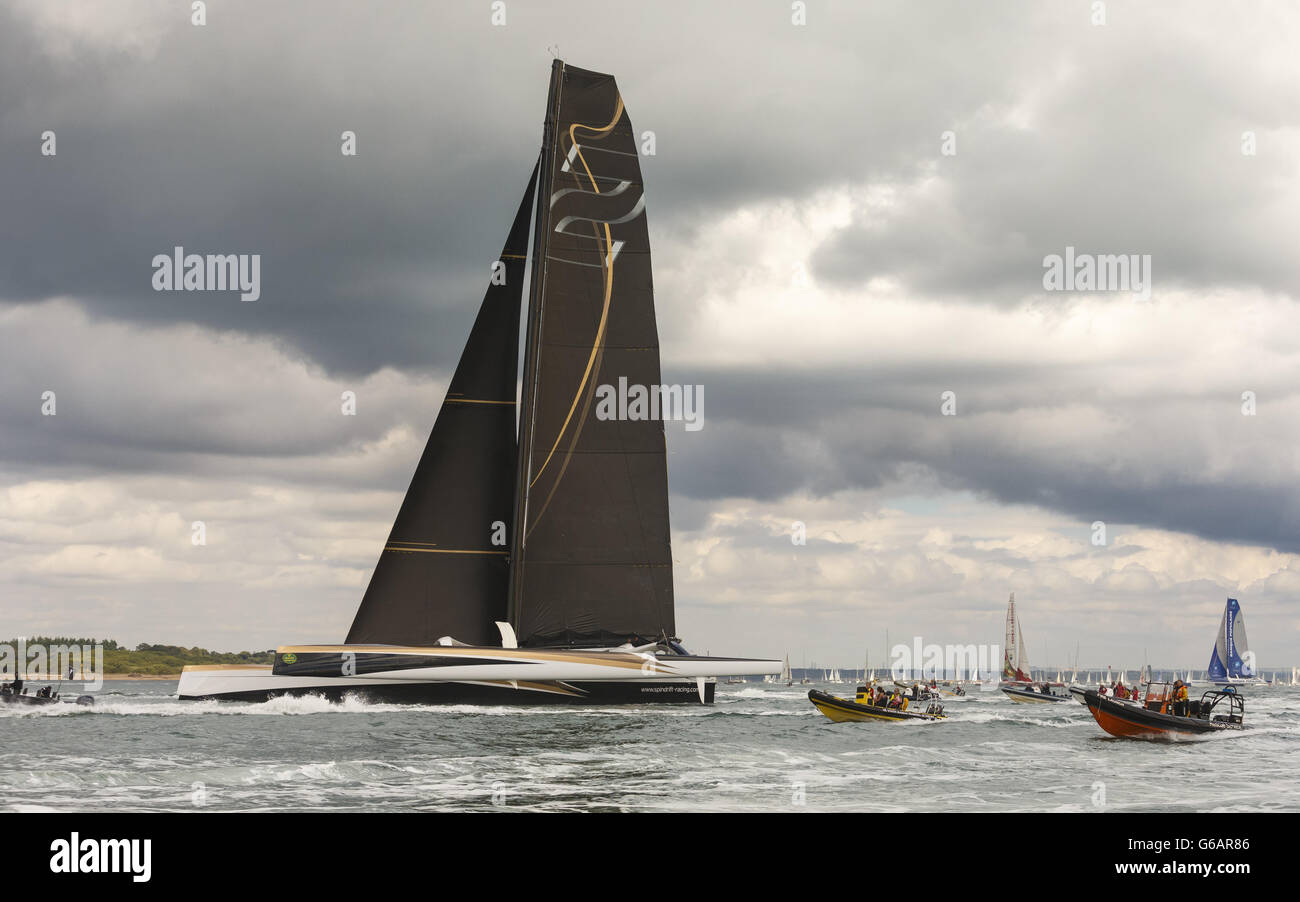 Dona Bertarelli's 140 foot long trimaran Spindrift 2 heads down the ...