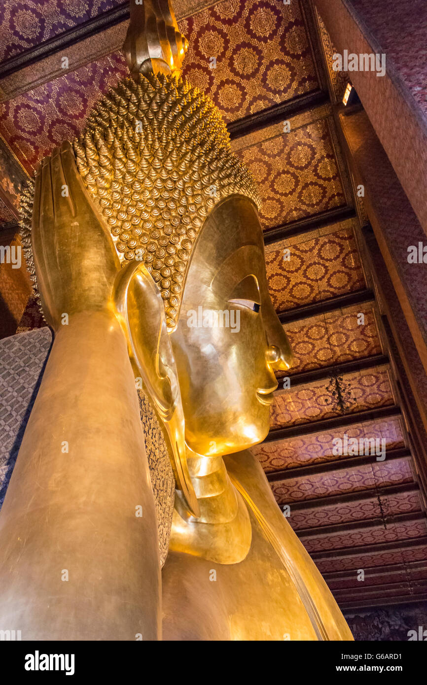 Laying Buddha temple in Bangkok, Thailand Stock Photo - Alamy