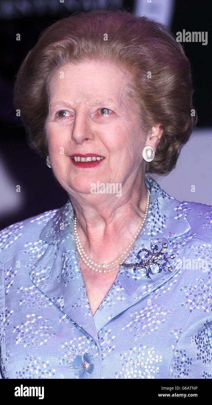 Margaret thatcher blue suit hi-res stock photography and images - Alamy