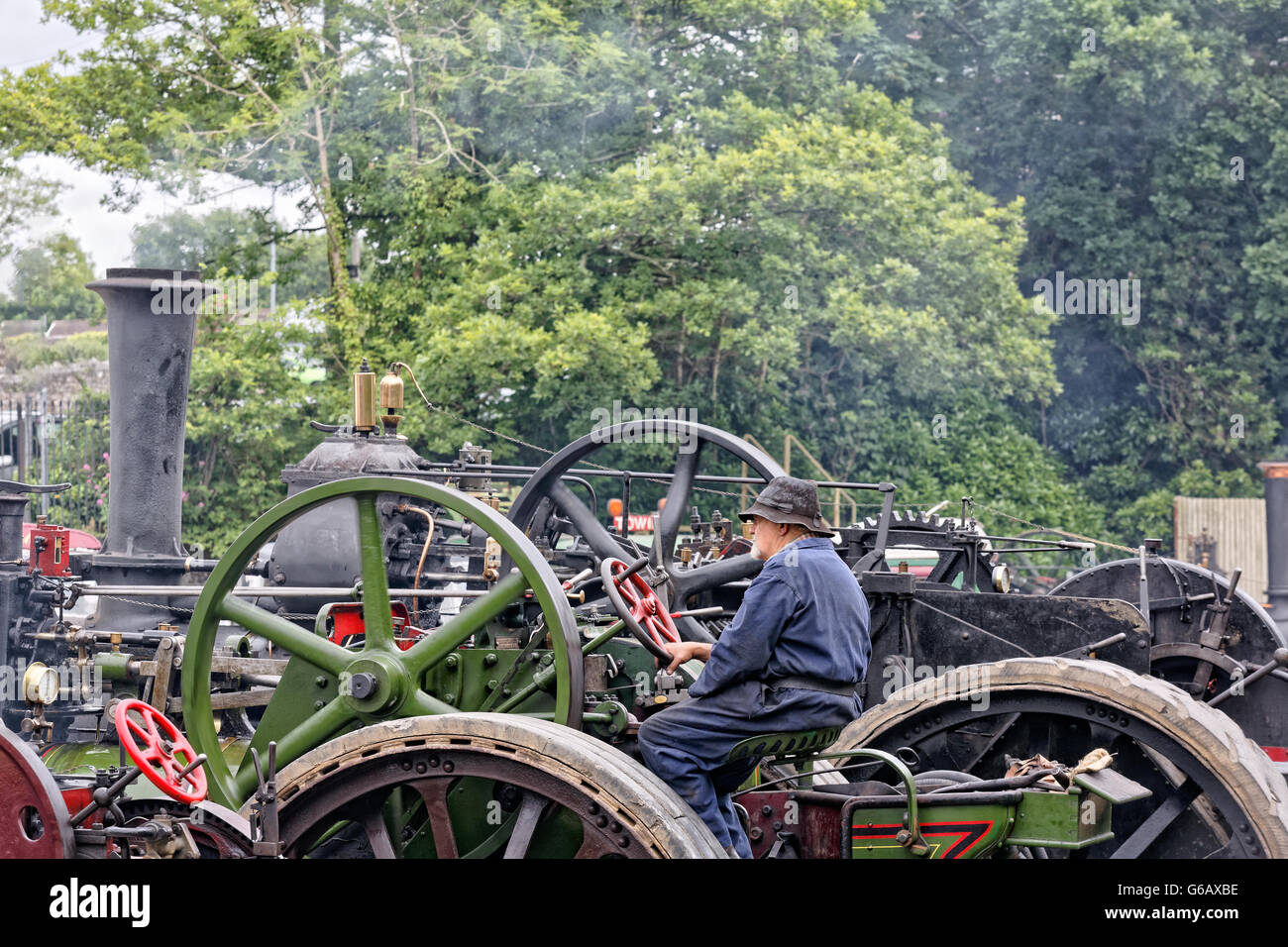 Steam engine driver and wheels hi-res stock photography and images - Alamy