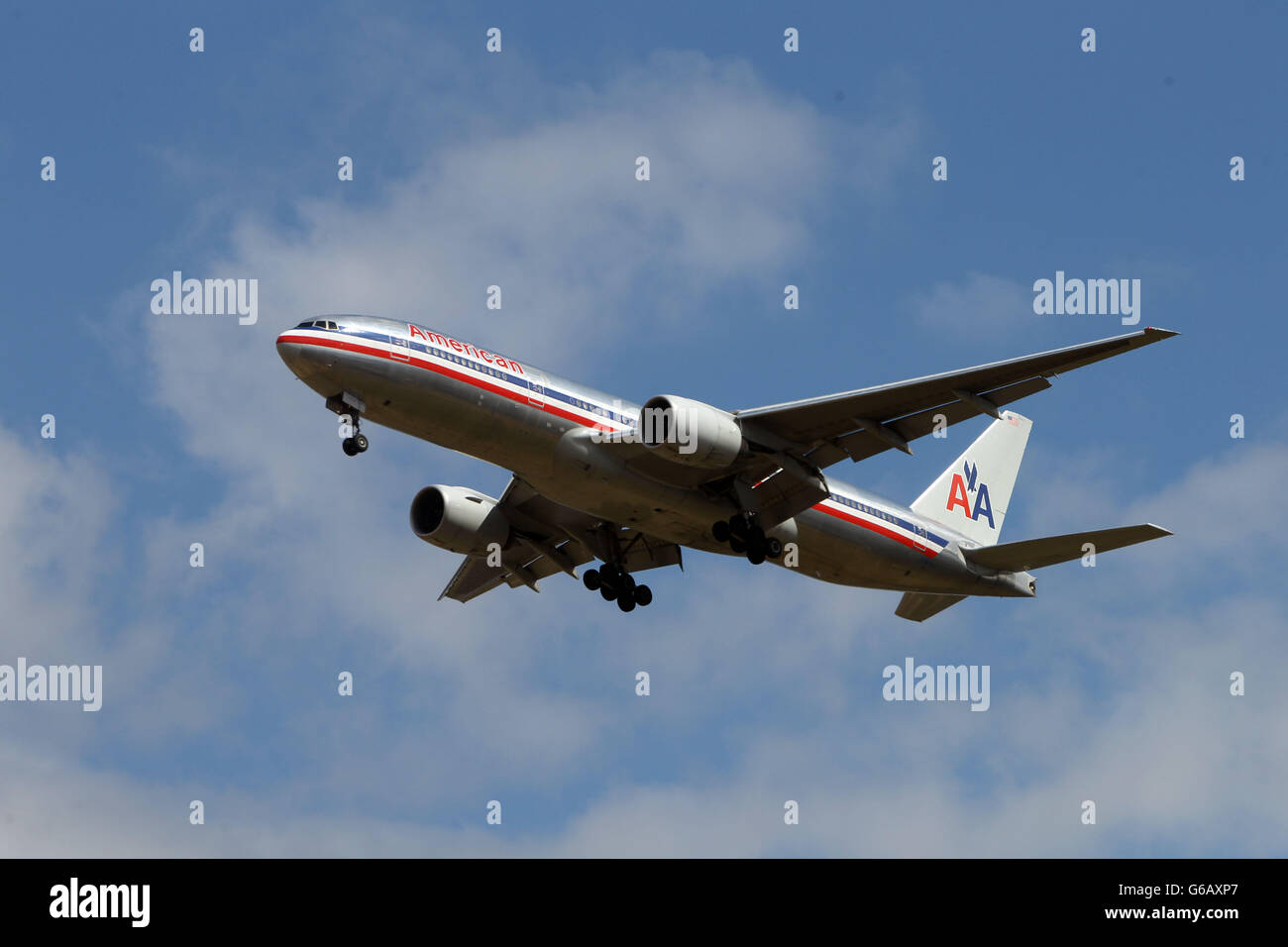 American airlines plane hi-res stock photography and images - Alamy