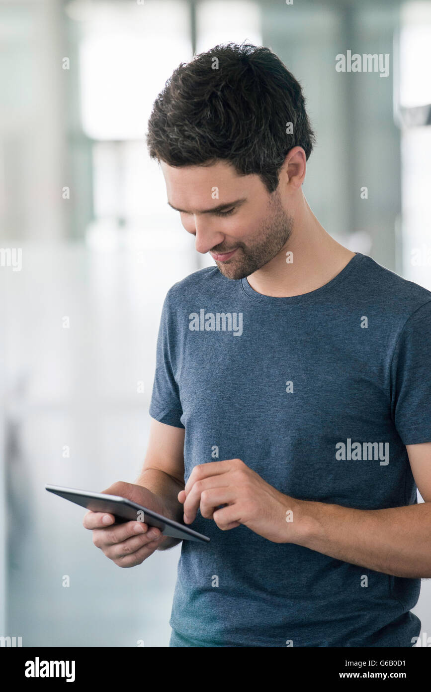 Digital devices connections hi-res stock photography and images - Alamy