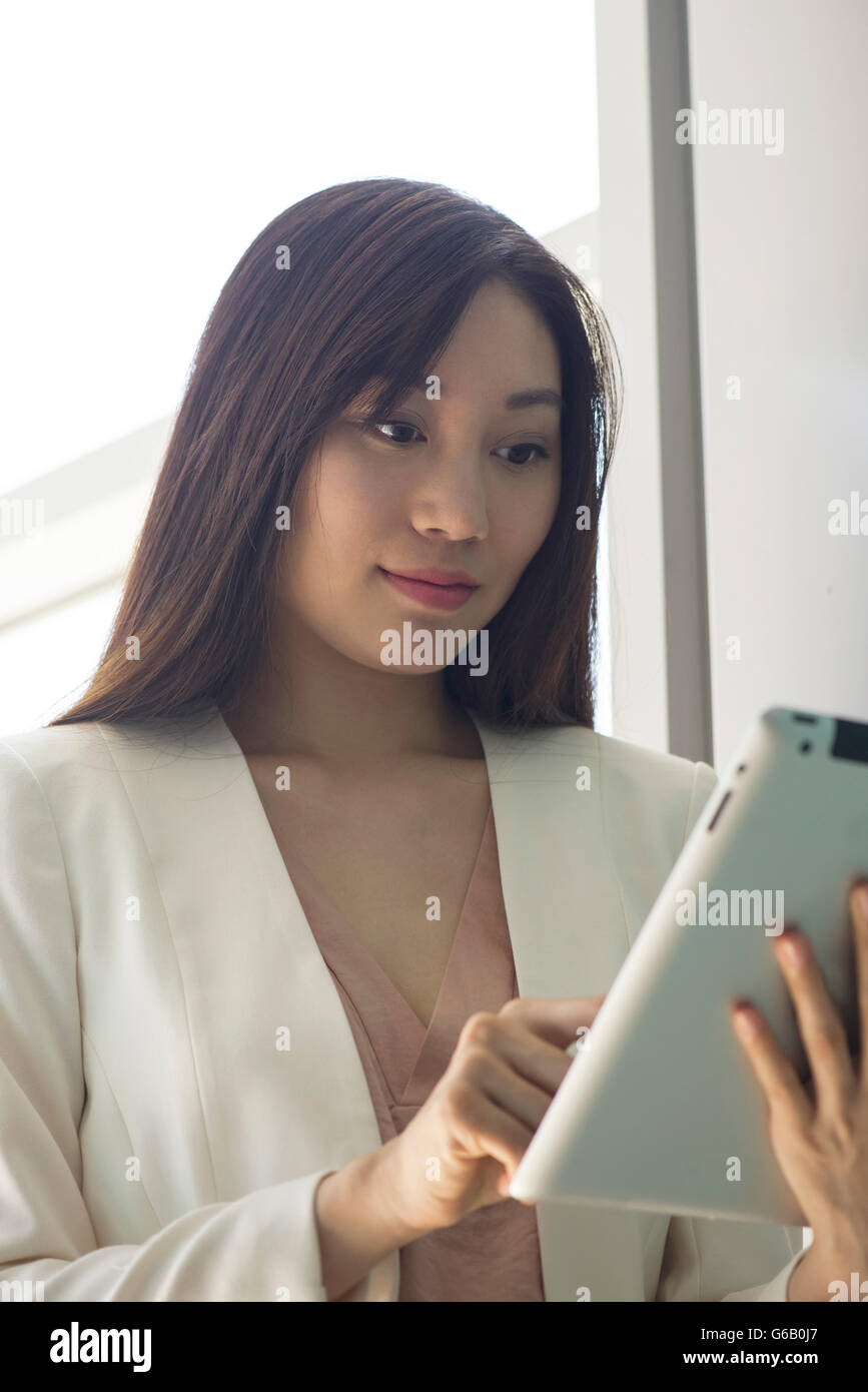 Media technology devices ipads hi-res stock photography and images - Alamy