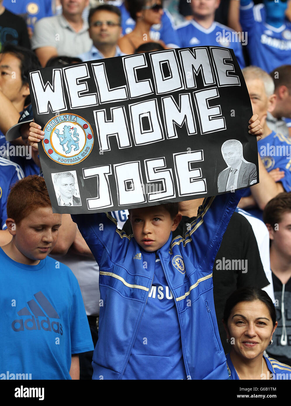 Welcome to hull sign hi-res stock photography and images - Alamy