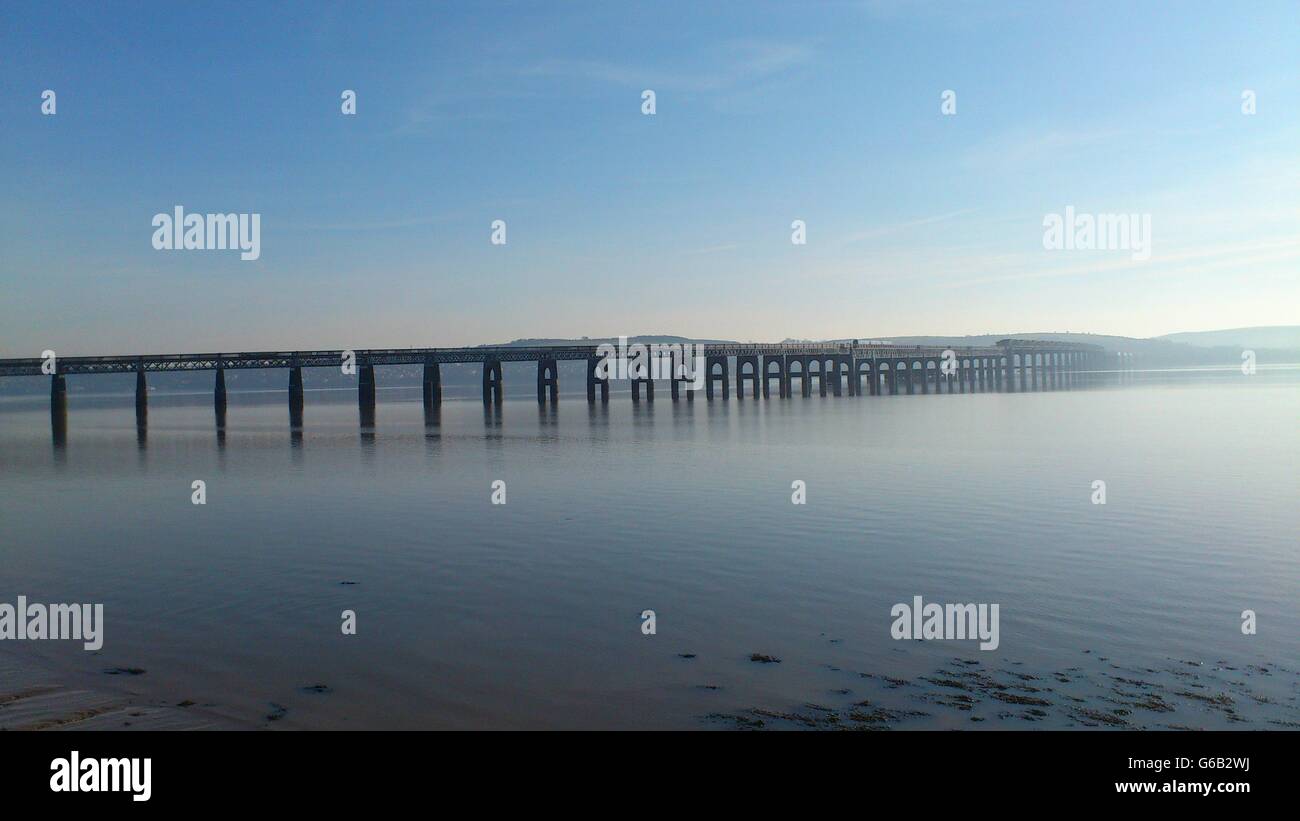 Tay bridge hi-res stock photography and images - Alamy