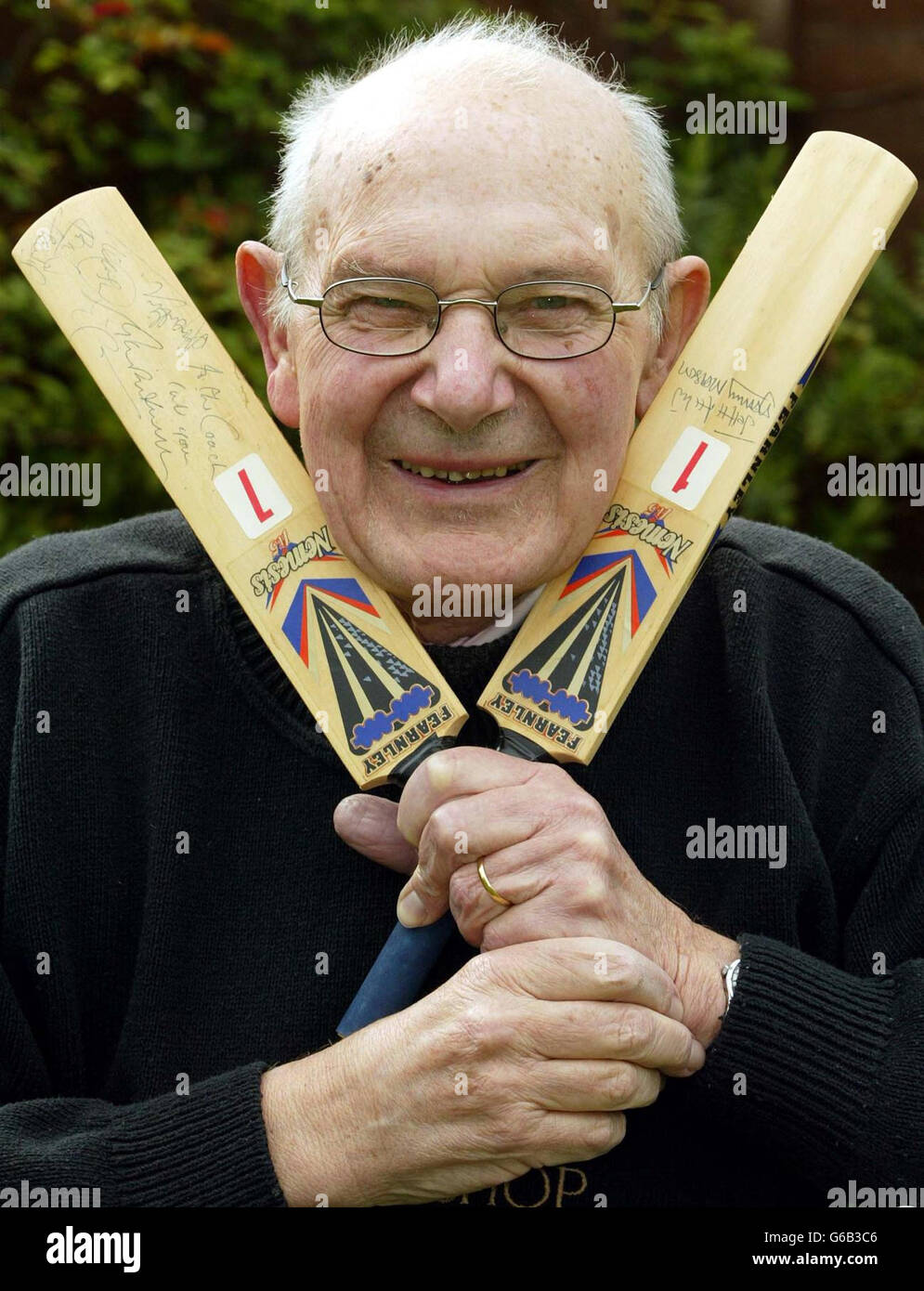 Im a celebrity winner phil tufnell hi-res stock photography and images ...