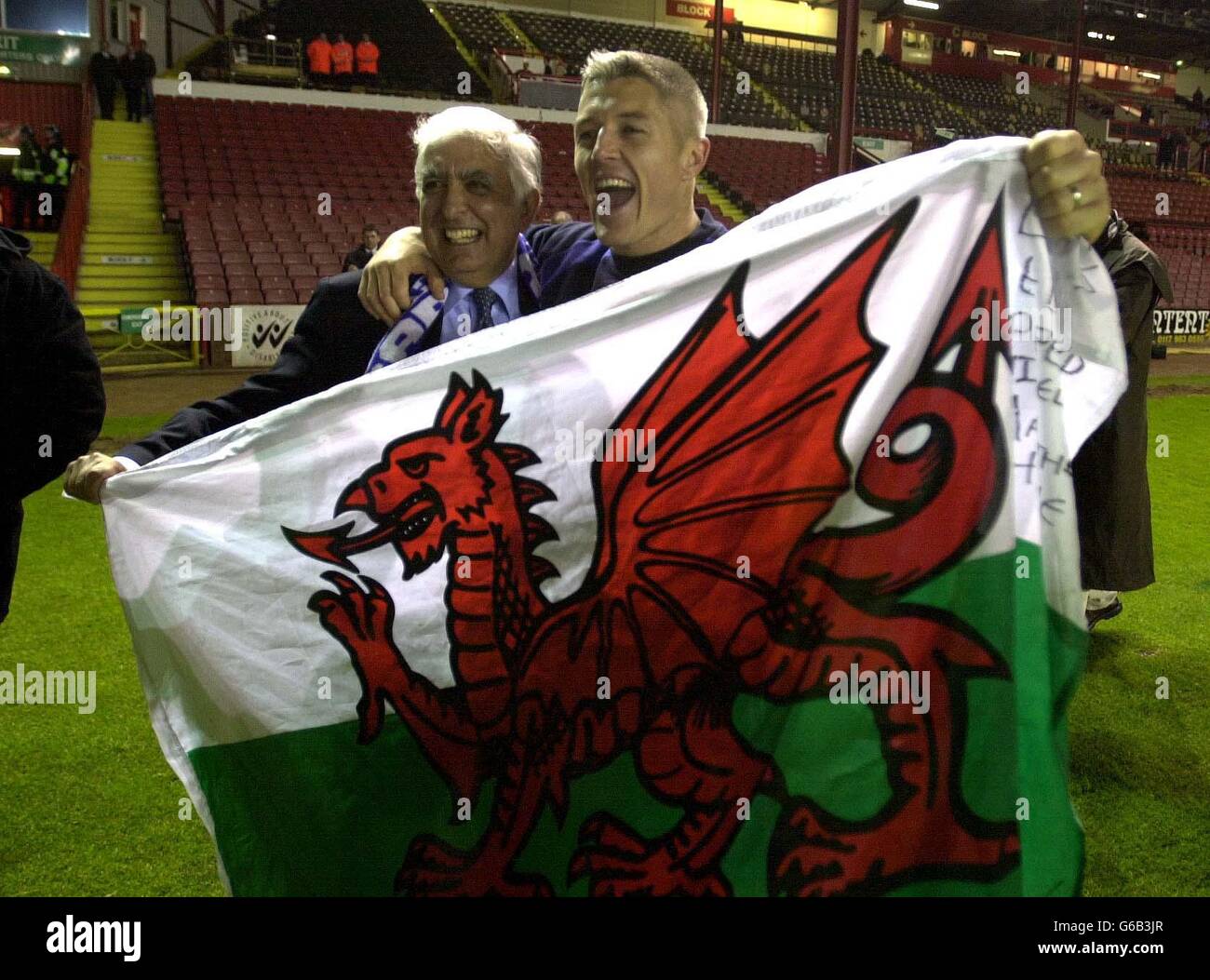 Cardiff's Sam Hamman and Capt. Graham Kavanagh celebrate at the end of ...