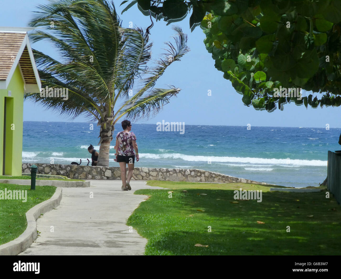 Golden sea waves hi-res stock photography and images - Alamy