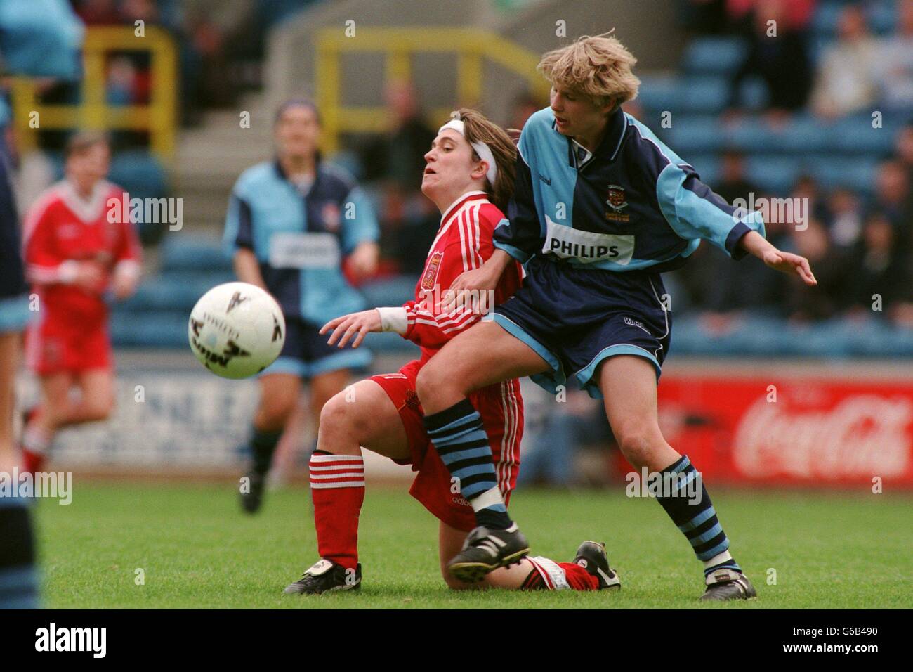 Womens Soccer, F.A. Cup Final, Croydon v Liverpool. Liverpool's Karen ...
