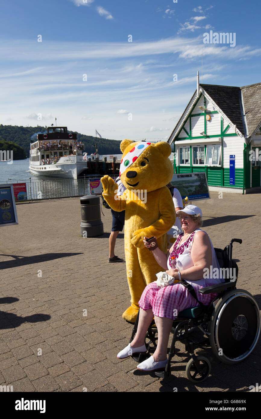Lake Windermere Cumbria UK 23rd June 2016 UK Weather Hot 26C clear ...