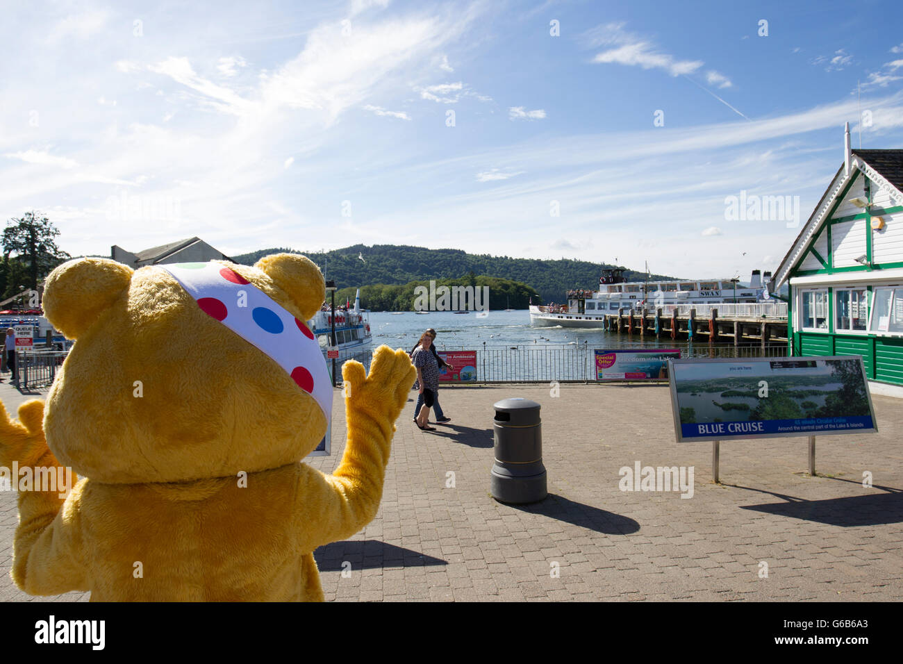 Lake Windermere Cumbria UK 23rd June 2016 UK Weather Hot 26C clear ...
