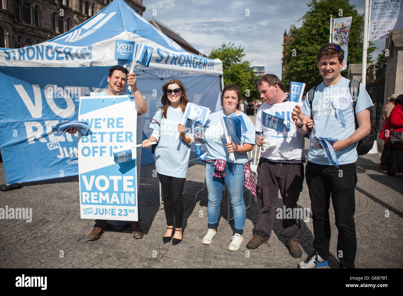 Belfast, UK. 23rd June, 2016. The Remain campaign handing out Leaflets ...