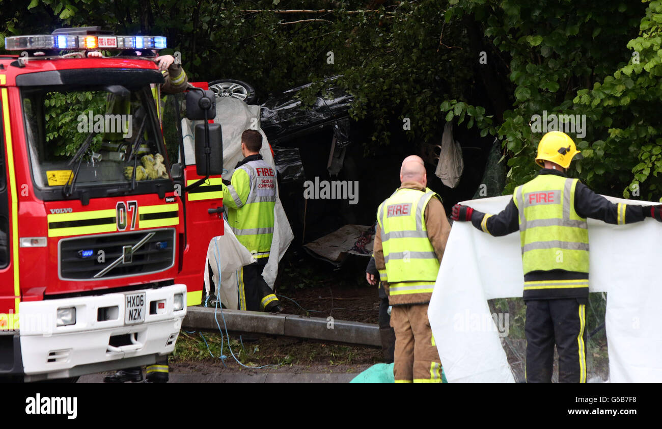 Liphook, Hampshire, UK. 23rd June, 2016. Three escape from this vehicle ...