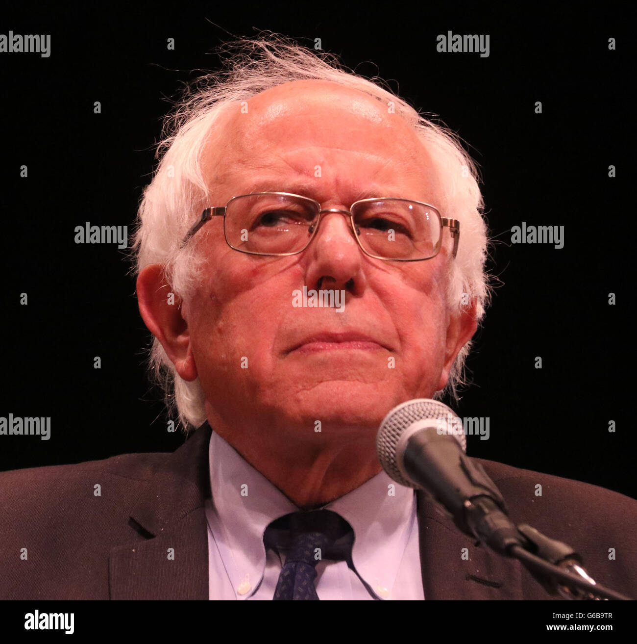 Bernie sanders headshot hi-res stock photography and images - Alamy