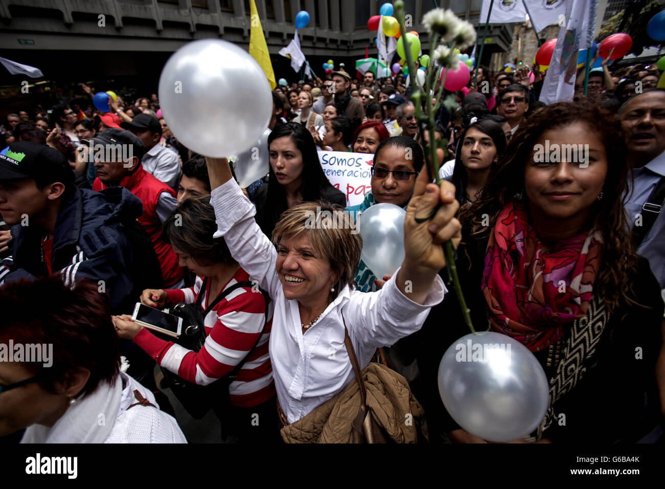 Guerrilla war colombia hi-res stock photography and images - Alamy