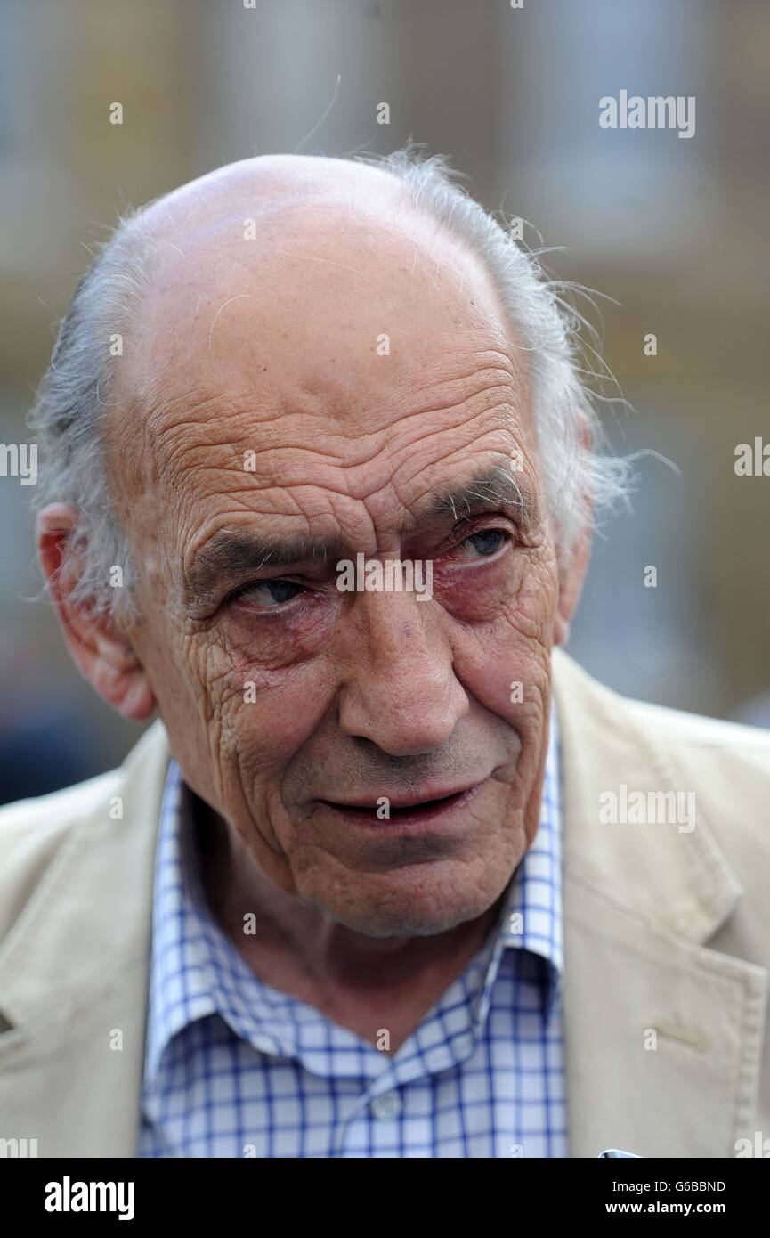 General sir mike jackson hi-res stock photography and images - Alamy