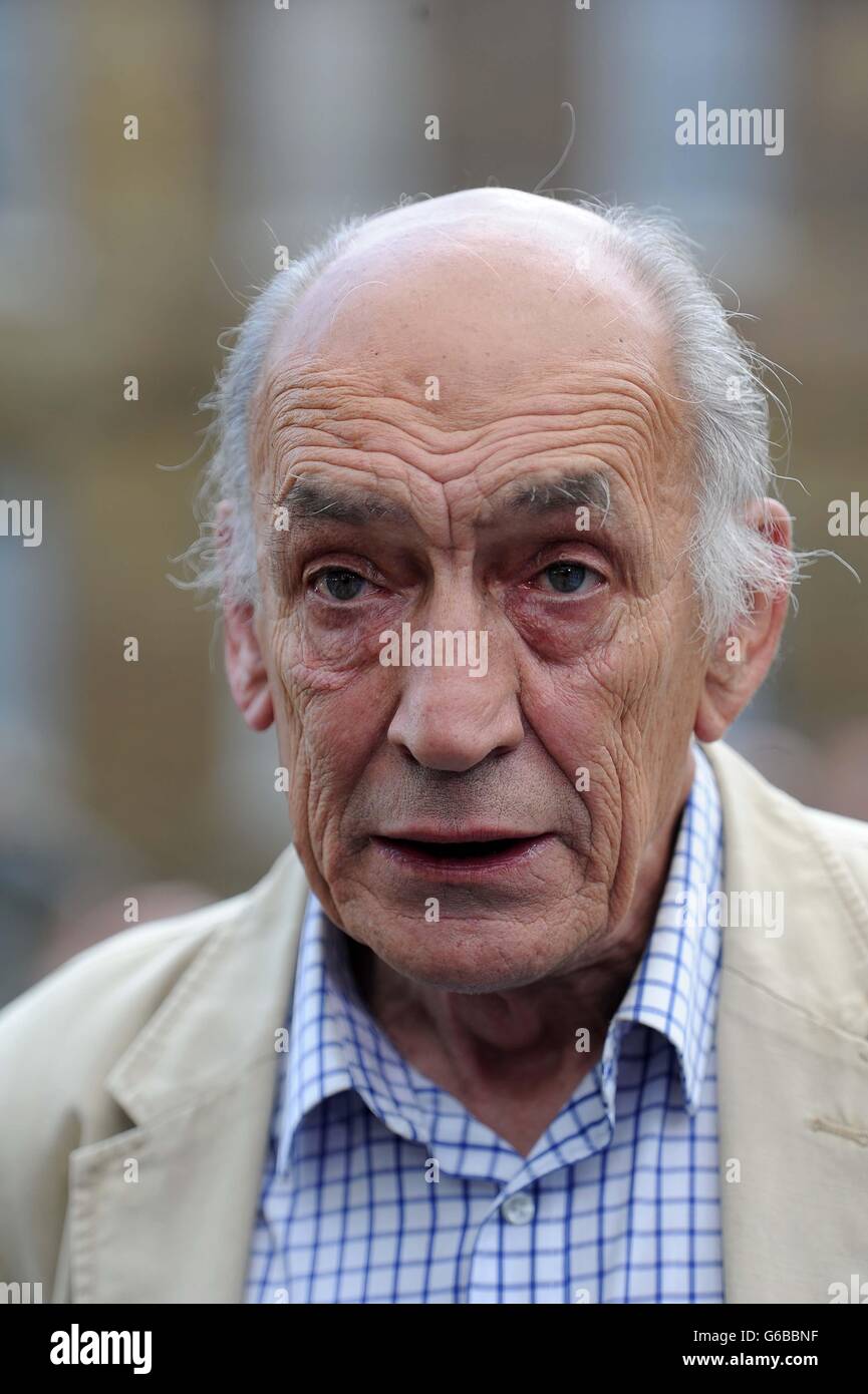 General sir mike jackson hi-res stock photography and images - Alamy