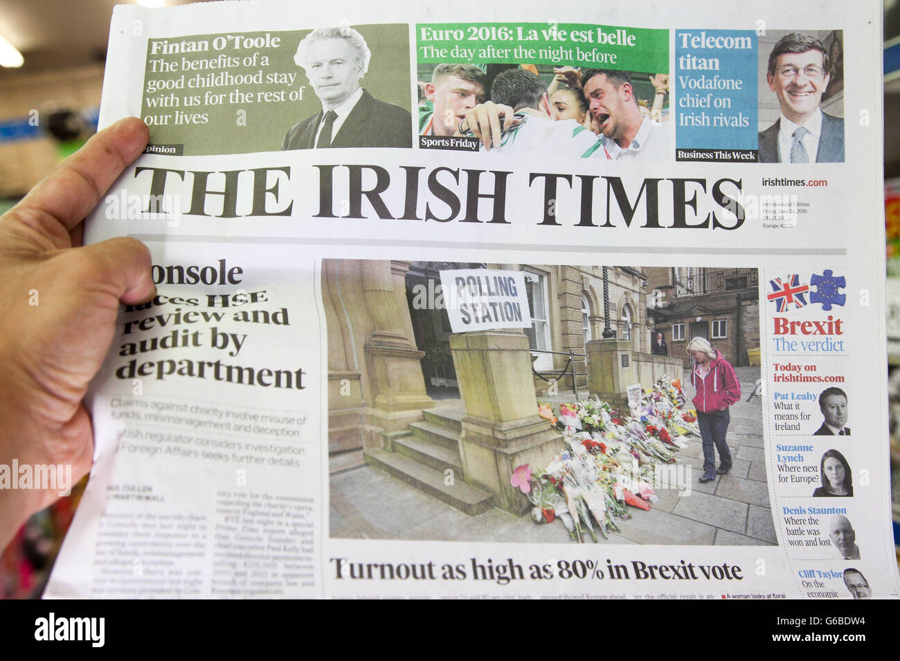 The irish sun newspaper hi-res stock photography and images - Alamy