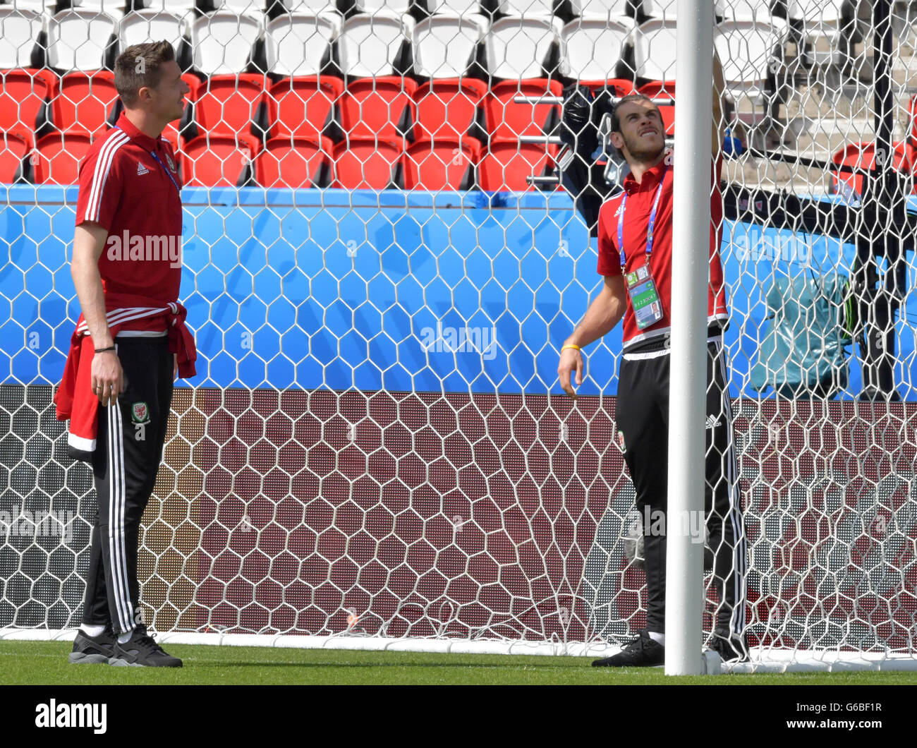 Nets training session hi-res stock photography and images - Alamy