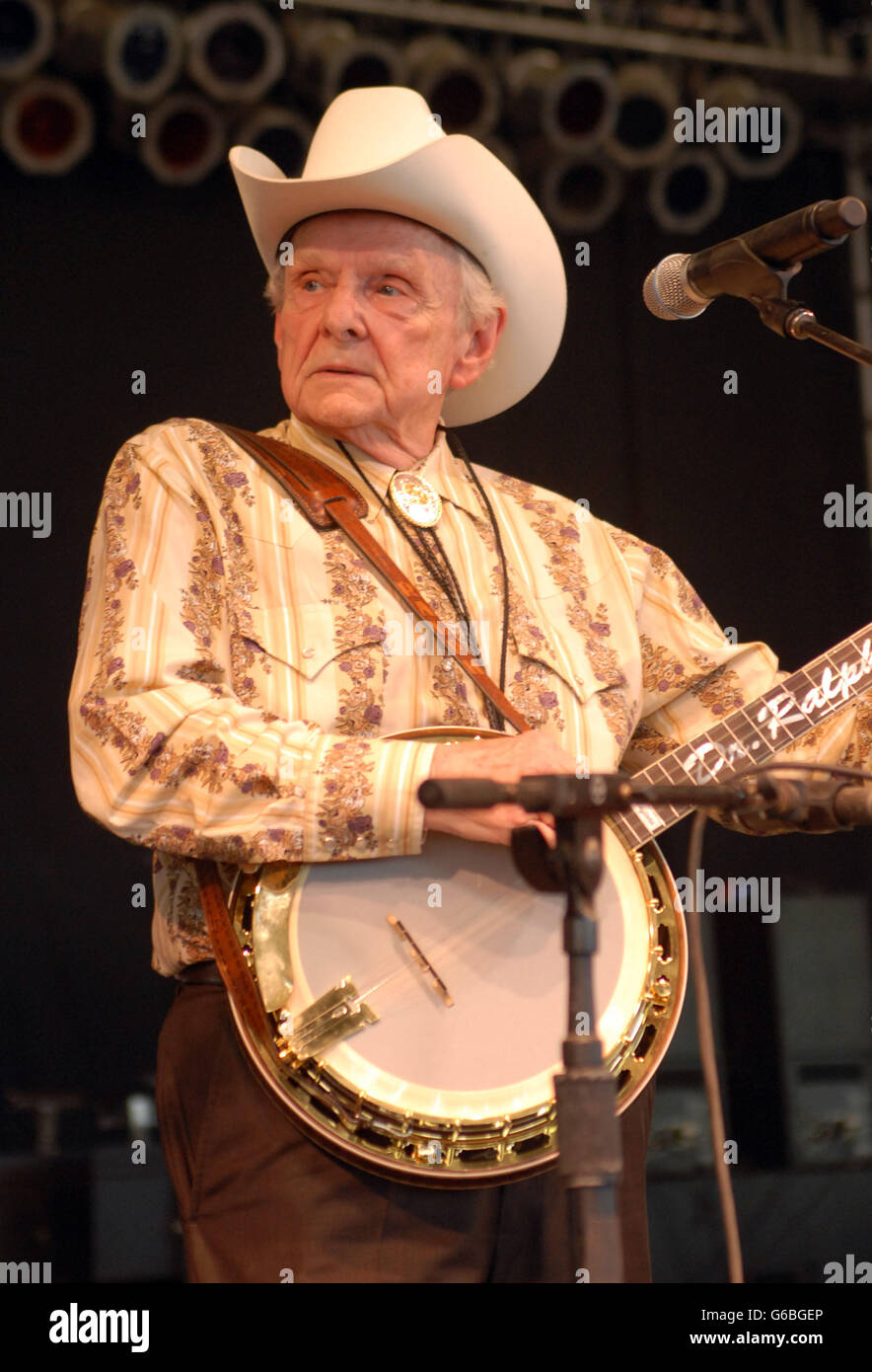 File. 24th June, 2016. Bluegrass music pioneer RALPH STANLEY died ...