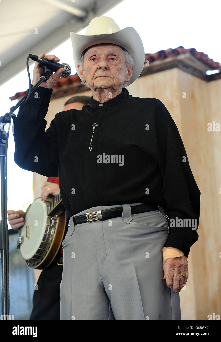 File. 24th June, 2016. Bluegrass music pioneer RALPH STANLEY died ...