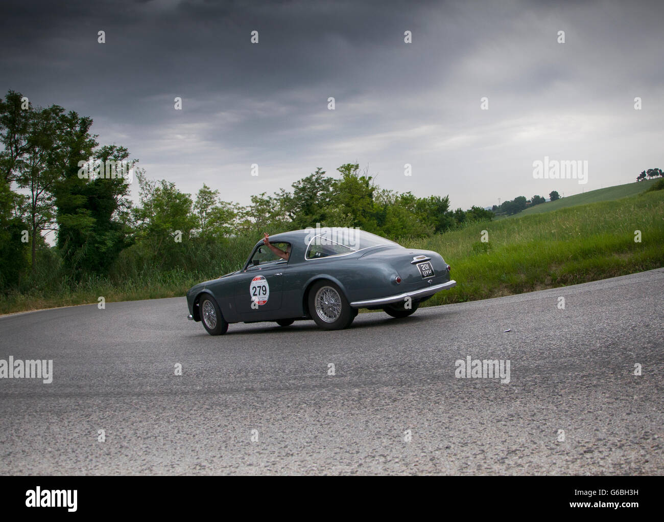 ALFA ROMEO 1900 C Sprint Pininfarina 1953 old racing car in rally Mille ...
