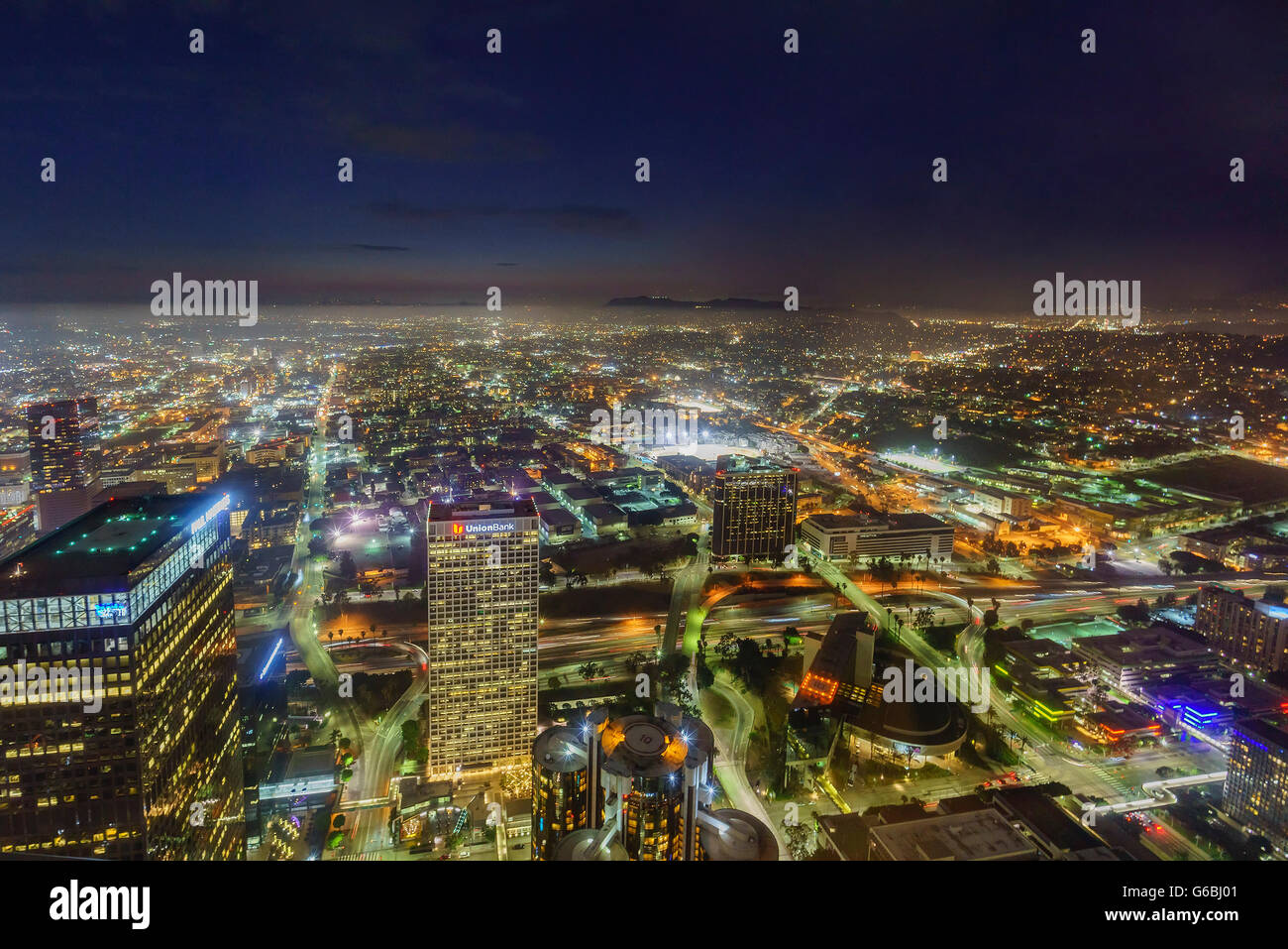 U.s. bank tower los angeles hi-res stock photography and images - Alamy