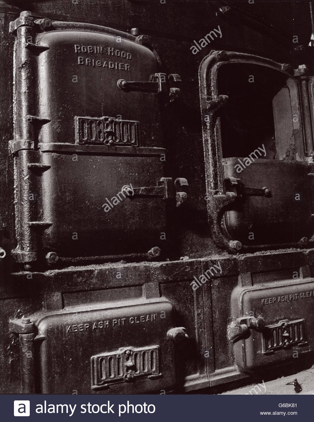 Vintage Coal Stove Stock Photos & Vintage Coal Stove Stock Images - Alamy