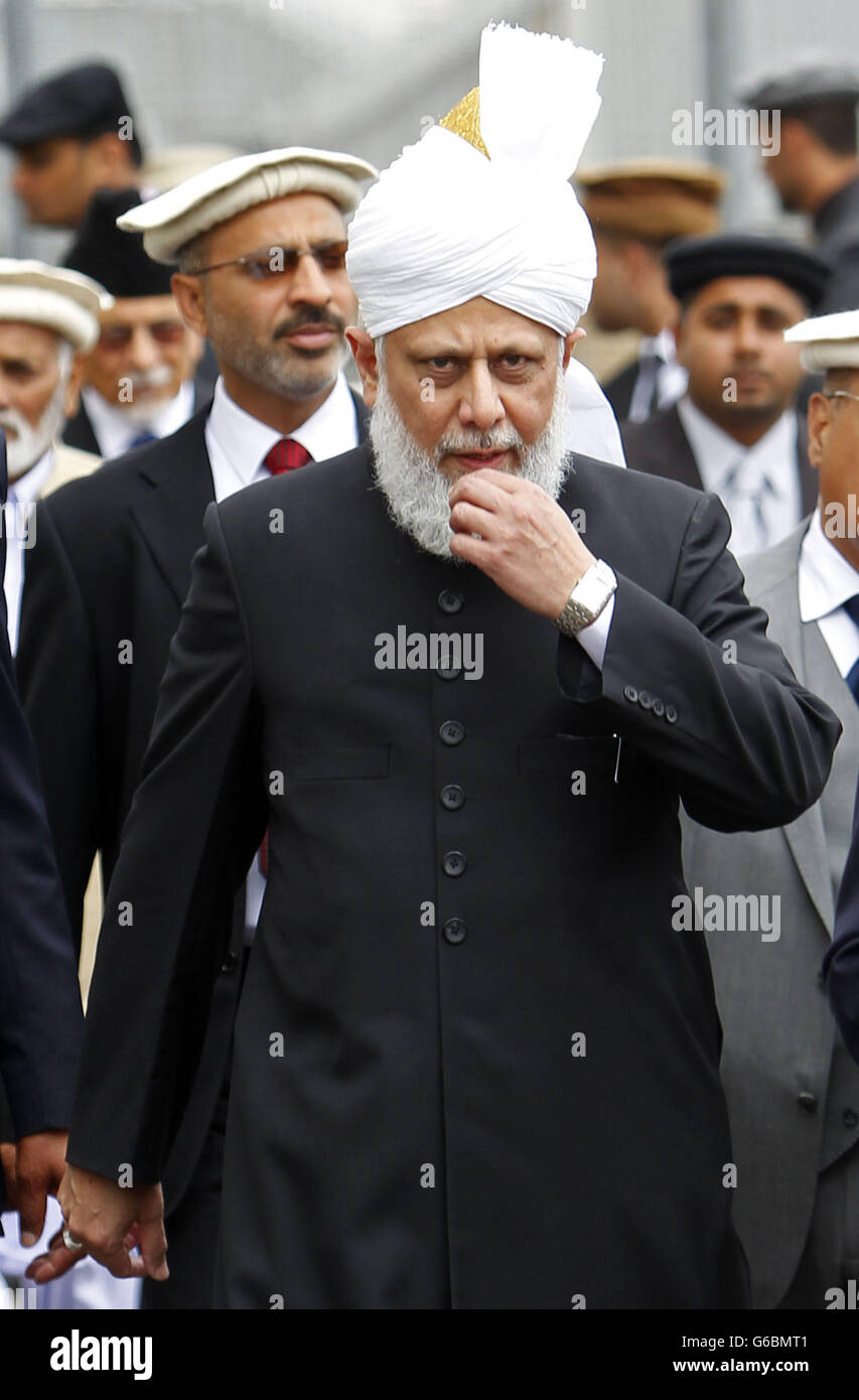 Mirza masroor ahmad khalifa ahmadiyya hi-res stock photography and images - Alamy