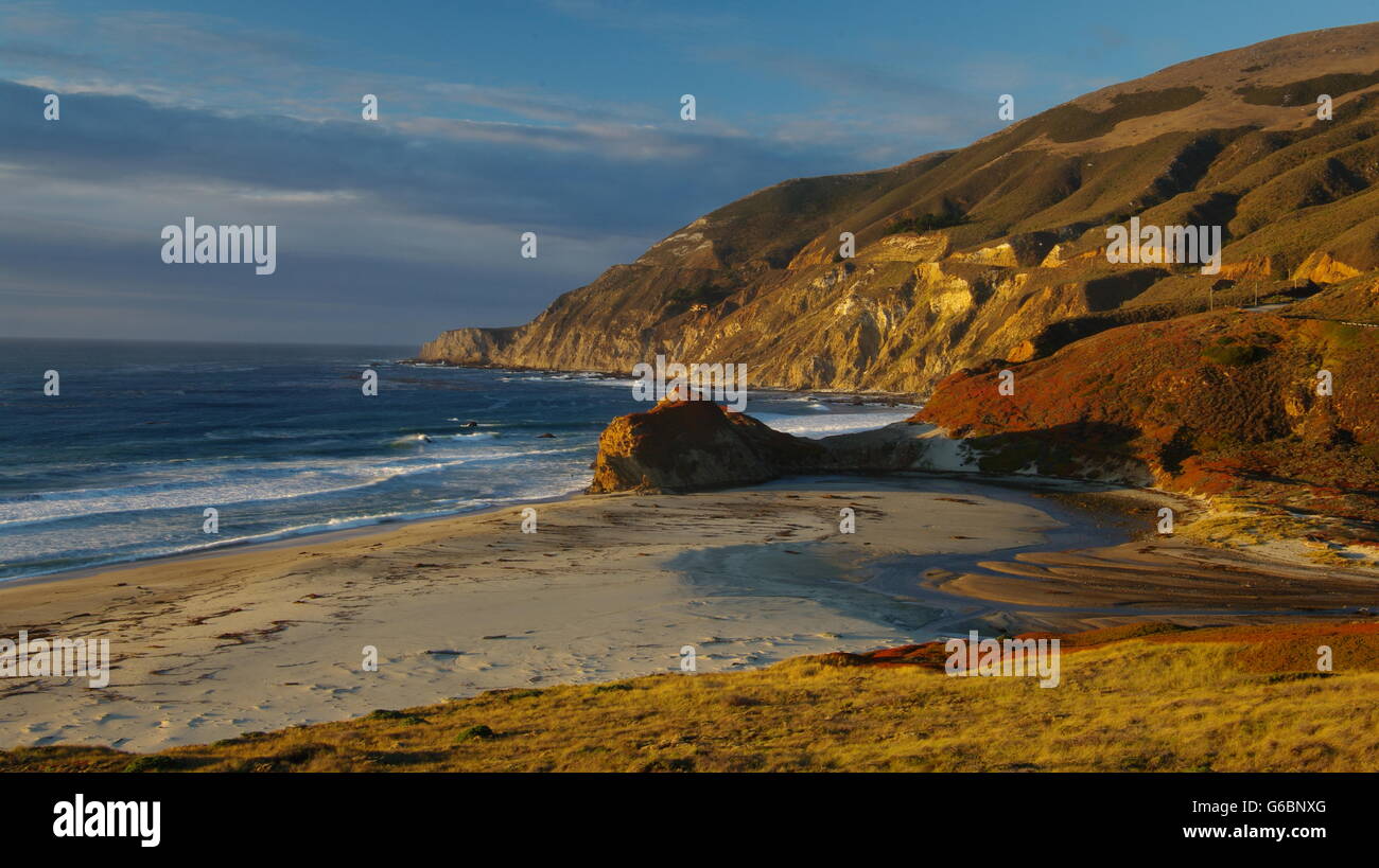 Big Sur meets the Little Sur River Stock Photo - Alamy