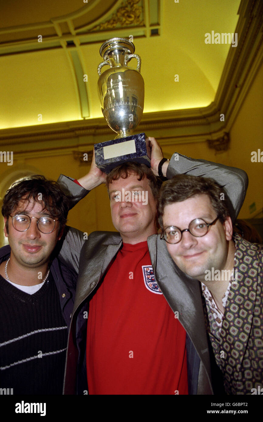 Frank skinner and angus loughran statto bbc fantasy league hi-res stock ...