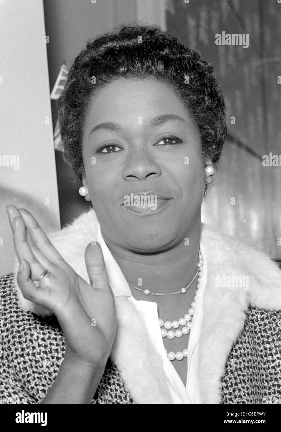 Sarah says "Hello Stock Photo - Alamy