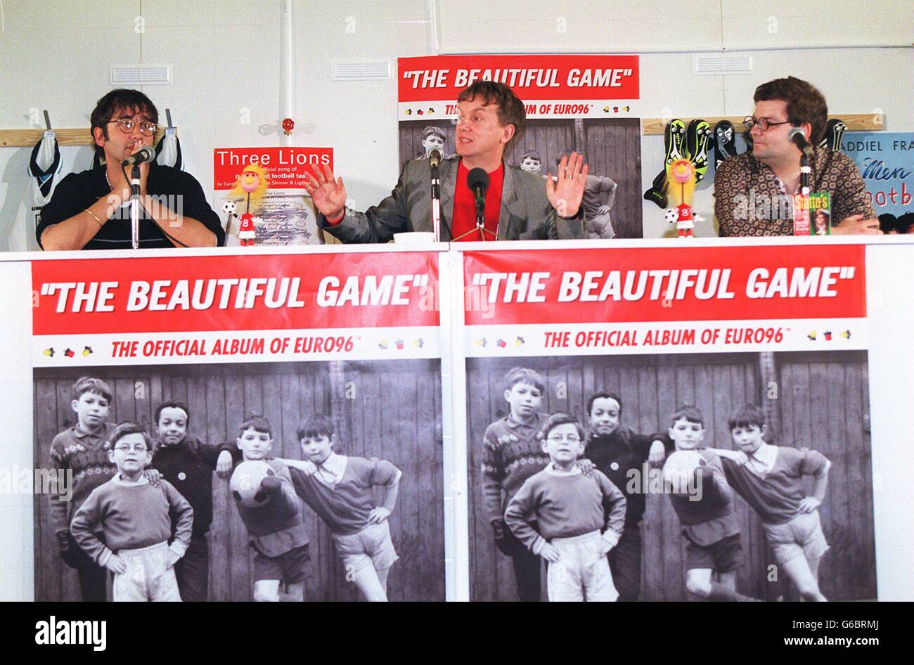 Frank skinner and angus loughran statto bbc fantasy league hi-res stock ...