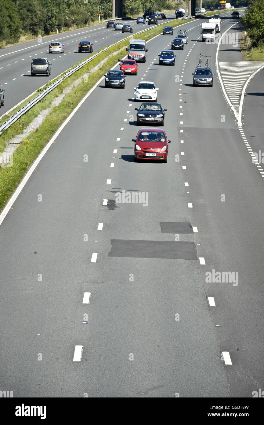 News transport motorway hi-res stock photography and images - Alamy