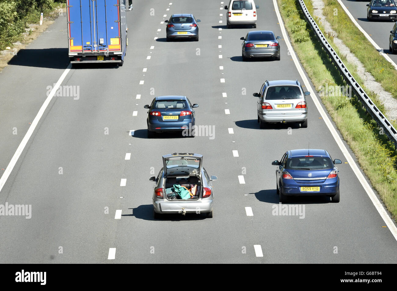 News transport motorway hi-res stock photography and images - Alamy